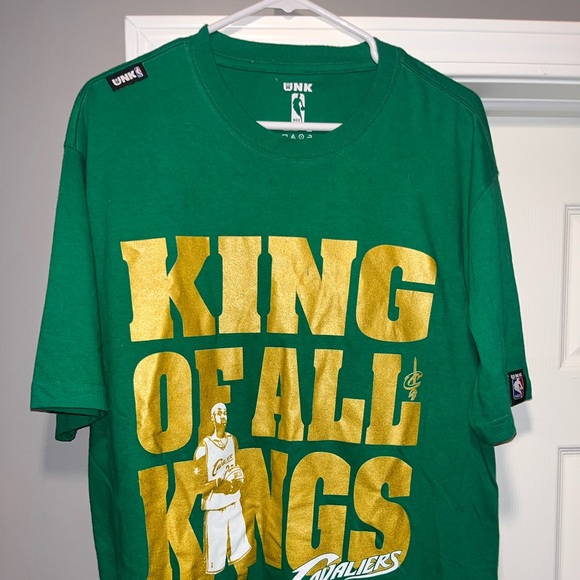 Unk | Shirts | Lebron James Tshirt Greengold Cavaliers Medium King Of ...
